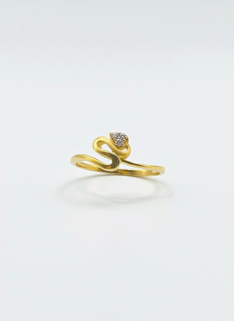 Solitaire Diamond Swirl Bypass Gold Ring (Modern Twist) – alamalhayat.com